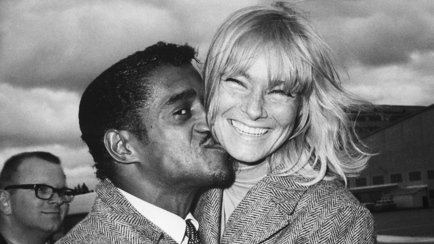 Sammy Davis Jr.: Ex-Frau May Britt stirbt im Alter von 91 Jahren | GALA.de