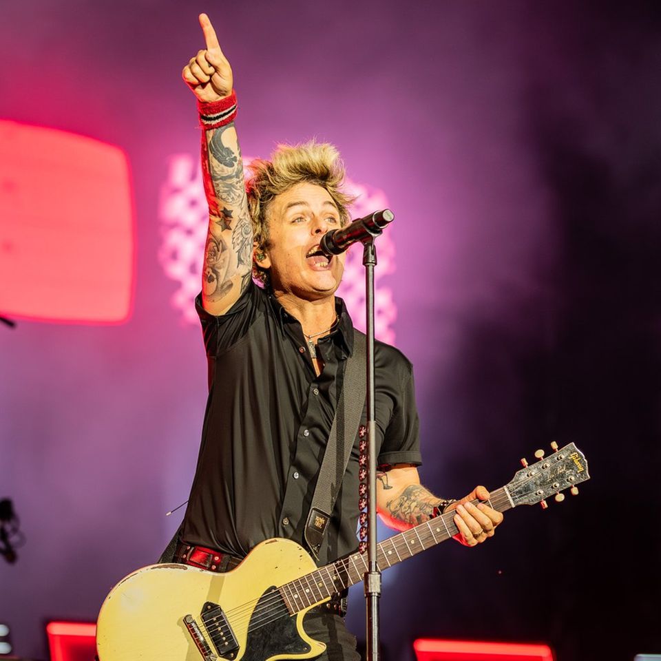 "The Masked Singer": Brigitte Nielsen fliegt als Kiss raus | GALA.de