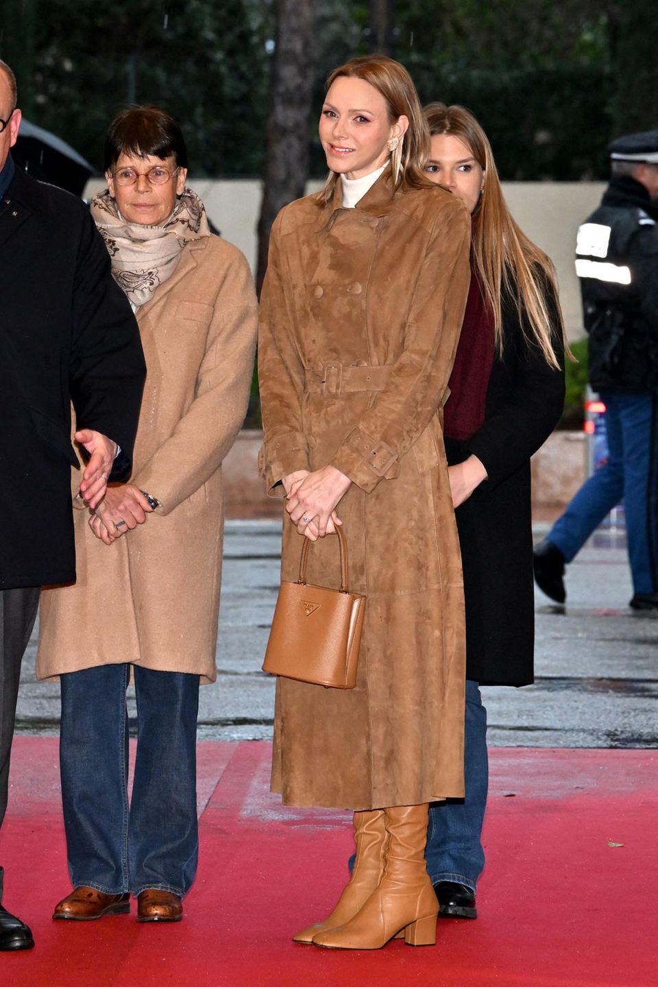 Warm und elegant: So wirkungsvoll ist die Style-Formel von Fürstin ...