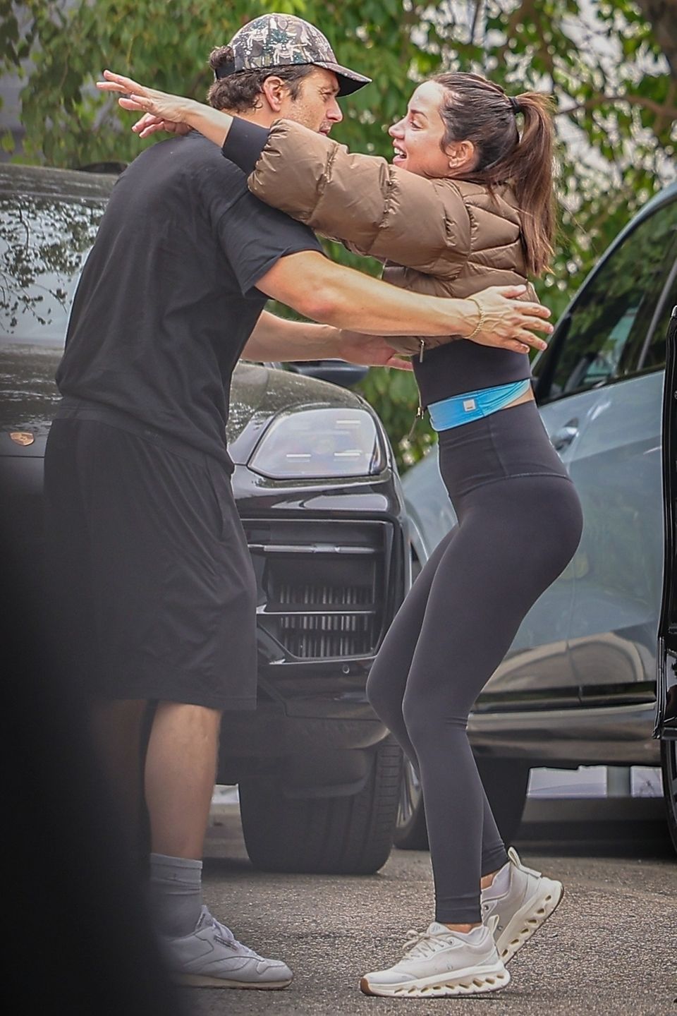 Stürmische Begrüßung! Diese beiden Hollywoodstars liegen sich plötzlich ...