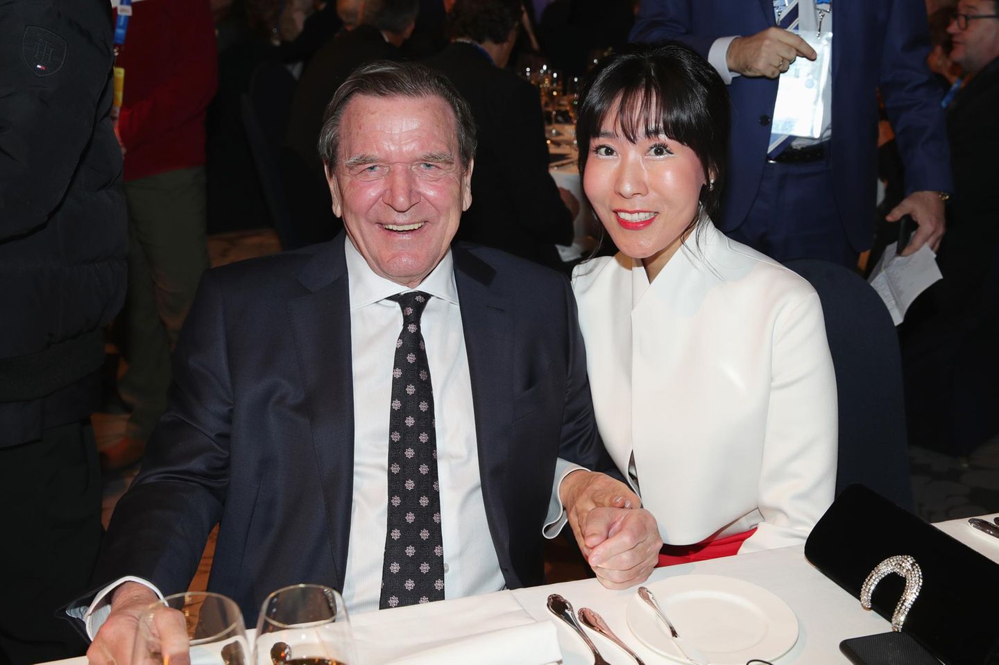 Gerhard Schröder: Soyeon Schröder-Kim trägt jetzt Doktortitel | GALA.de