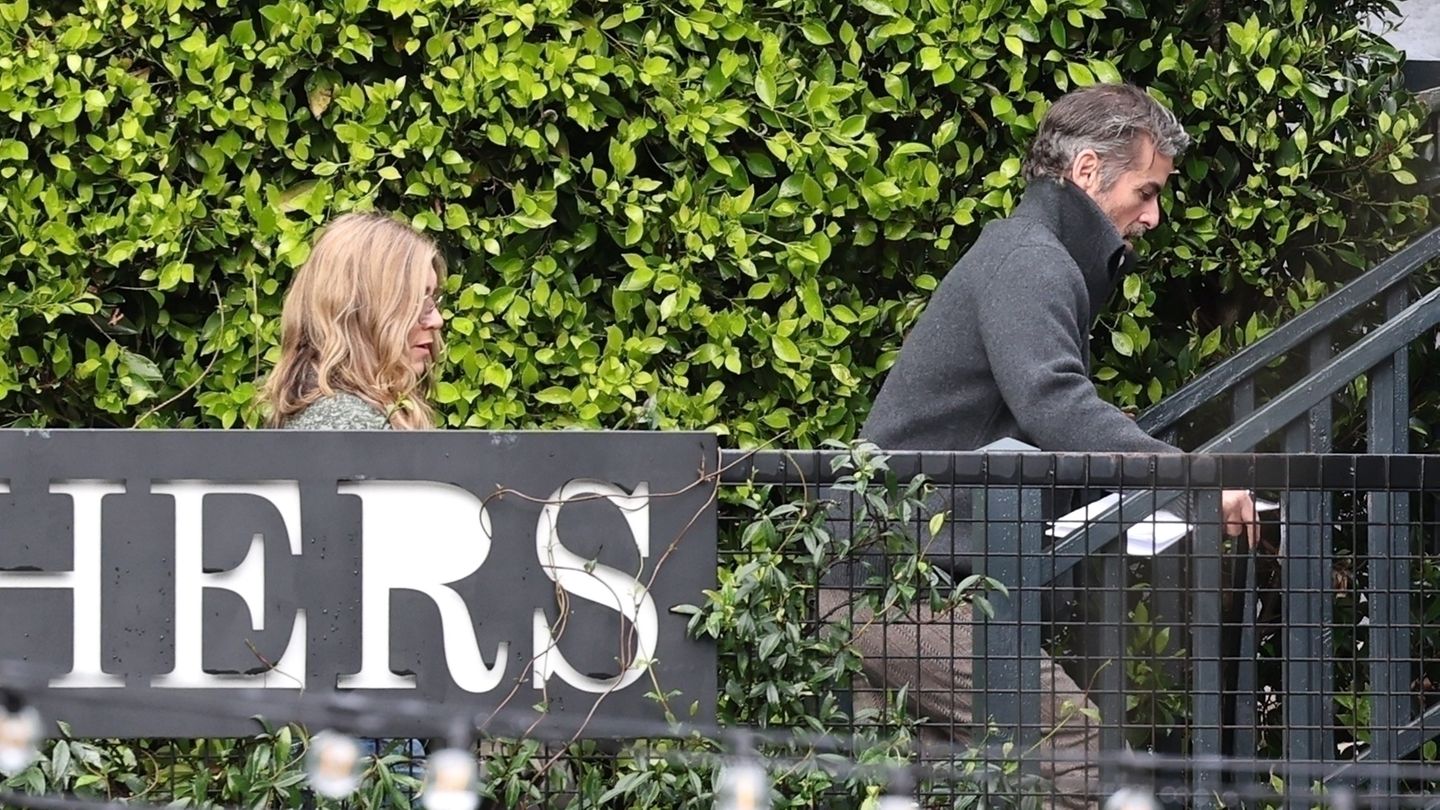 Jennifer Aniston unterstützt Partner Jim Curtis öffentlich – aus ...