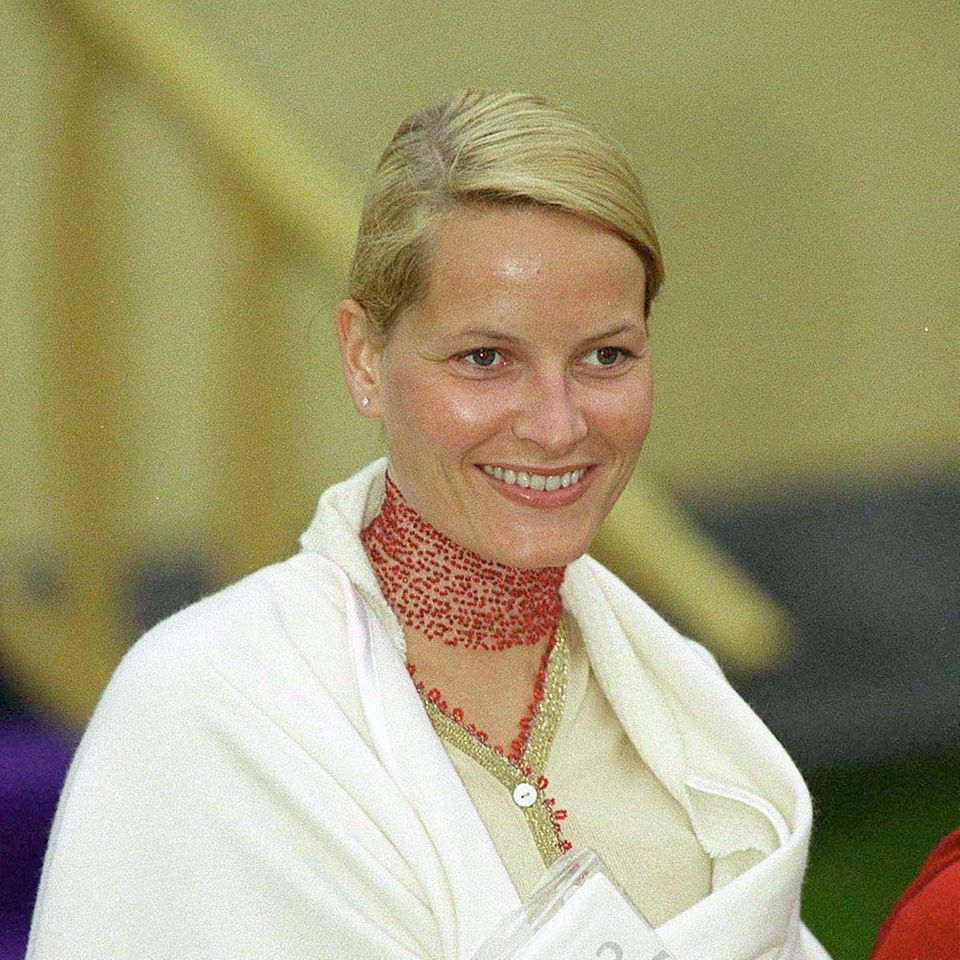 Prinzessin Mette-Marit: Vor 40 Jahren! Clip zeigt sie als feiernden ...