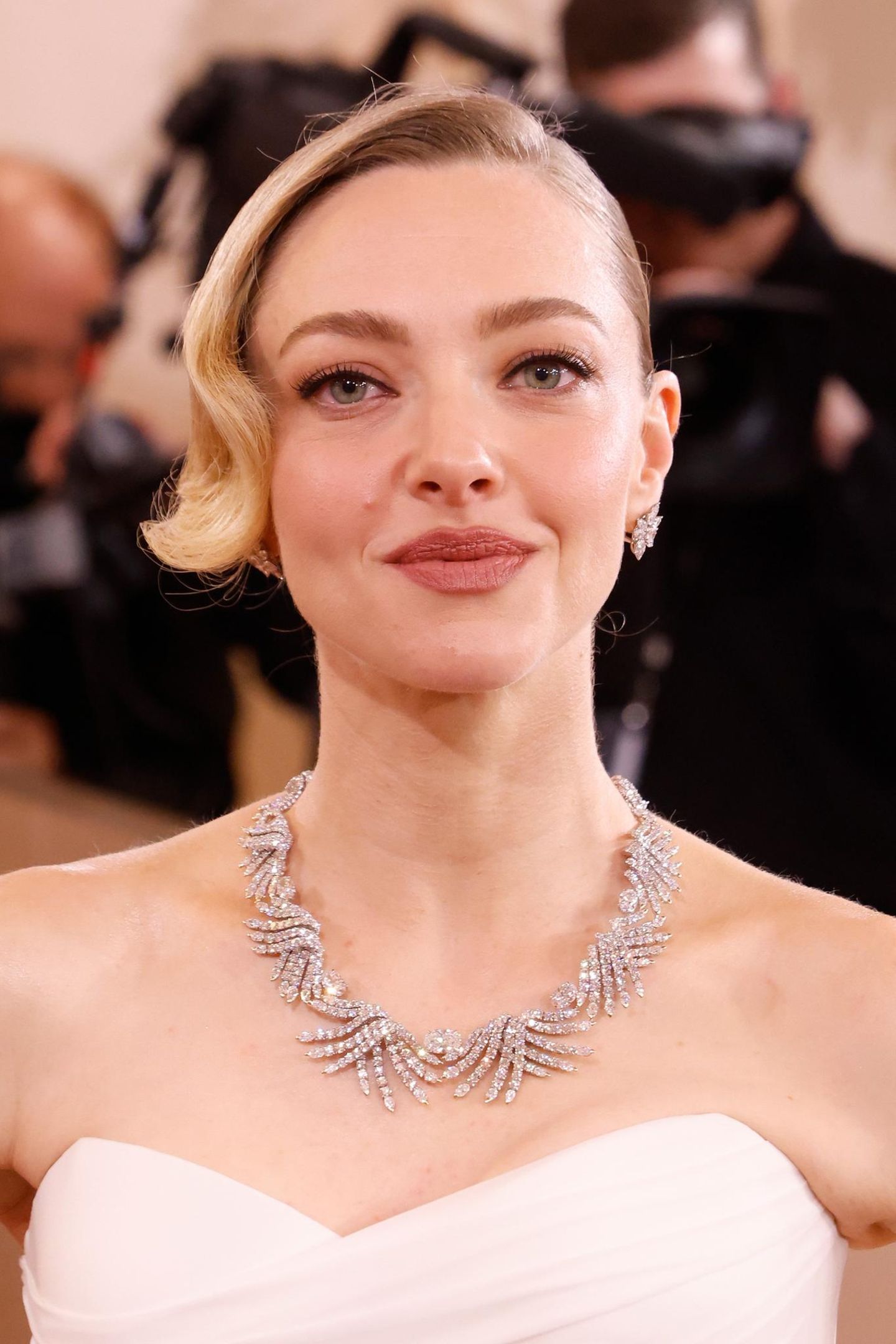 Golden Globes 2026: Die schönsten Beauty-Looks und Schmuckmomente vom ...