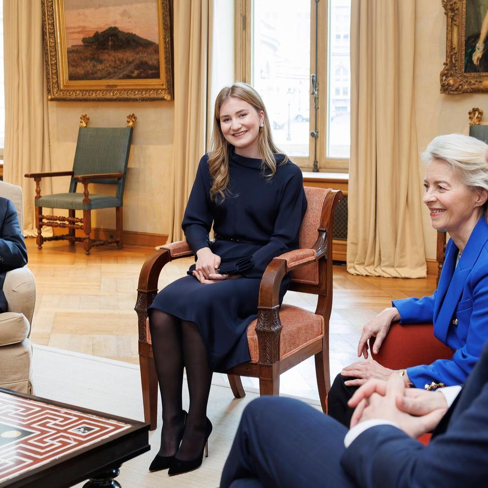 Royale Traditionen: So feiern Camilla und Charles Weihnachten | GALA.de