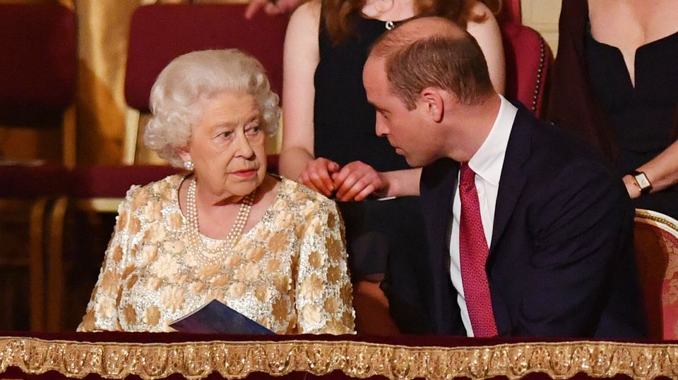 Prinz William: Wüst beschimpft! Diese harten Worte von Queen Elizabeth ...