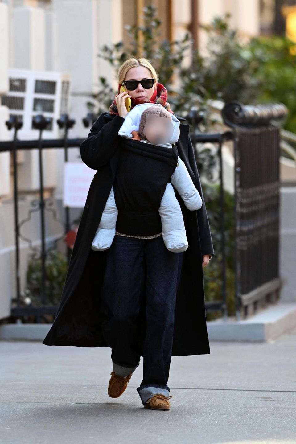 Amber Heard: Ausflug in Madrid! Bei Fahrradtour mit Tochter Oonagh ...