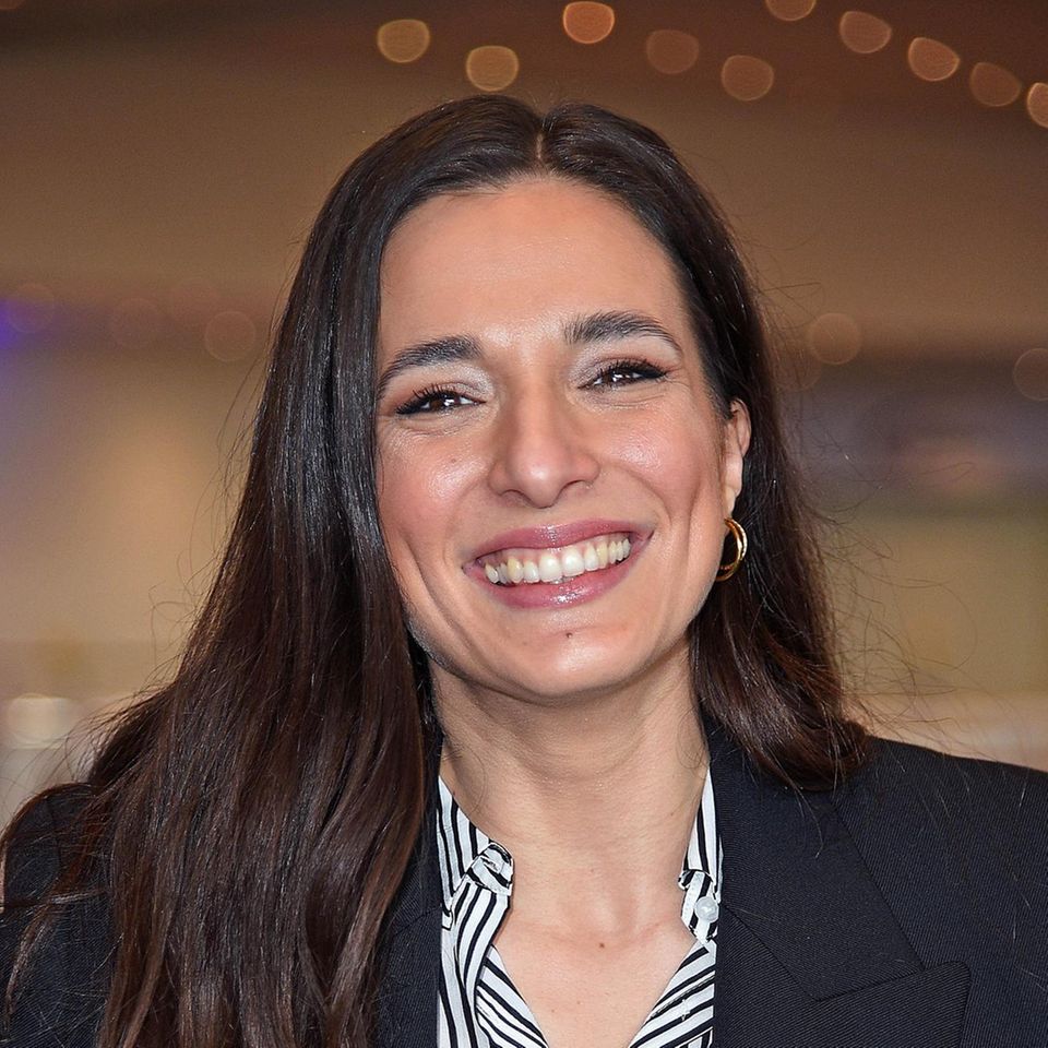 Lucy Diakovska: Versteckspiel vorbei! Das ist ihre Freundin | GALA.de