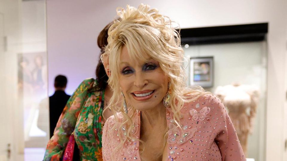 Dolly Parton: Fit mit 80! Dieses Gericht isst die Sängerin jeden Tag ...