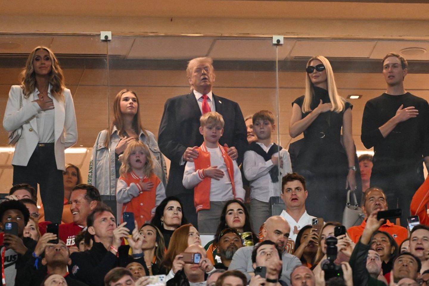 Donald Trump: Mit Familie beim Football-Finale | GALA.de