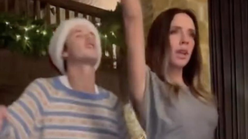 Cruz Beckham: Unangemessen? Sein Tanz-Video mit Mama Victoria sorgt für ...