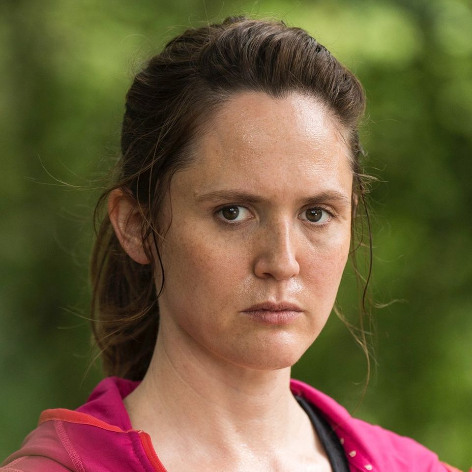 Emily Cox: Vielschichtige Schauspielerin | GALA.de