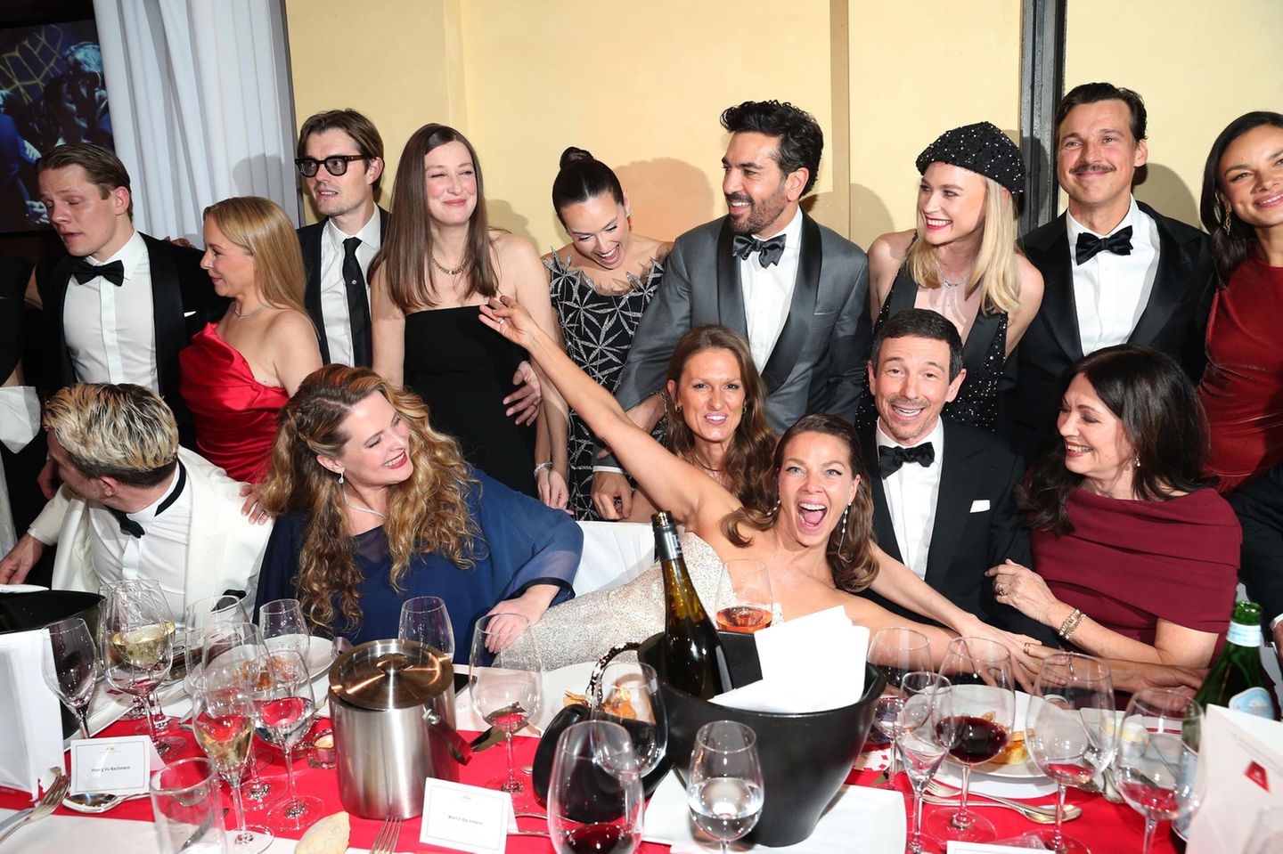 Partystimmung pur! Hier feiert Deutschlands Film-Elite ausgelassen ...
