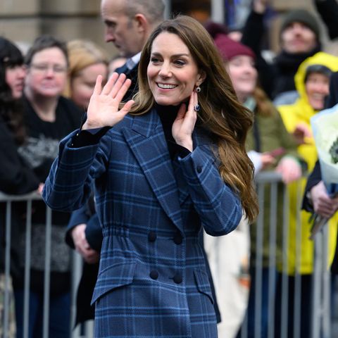 Catherine, Princess of Wales passt geschickt ihre Garderobe an ihre ...