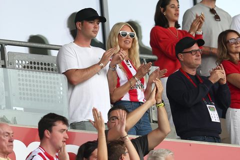 Claudia Schiffer gibt seltenen Einblick in Kindheit ihres Sohns Caspar ...