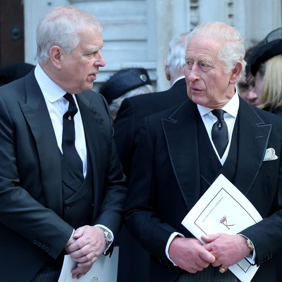 Prinz William: Wüst beschimpft! Diese harten Worte von Queen Elizabeth ...