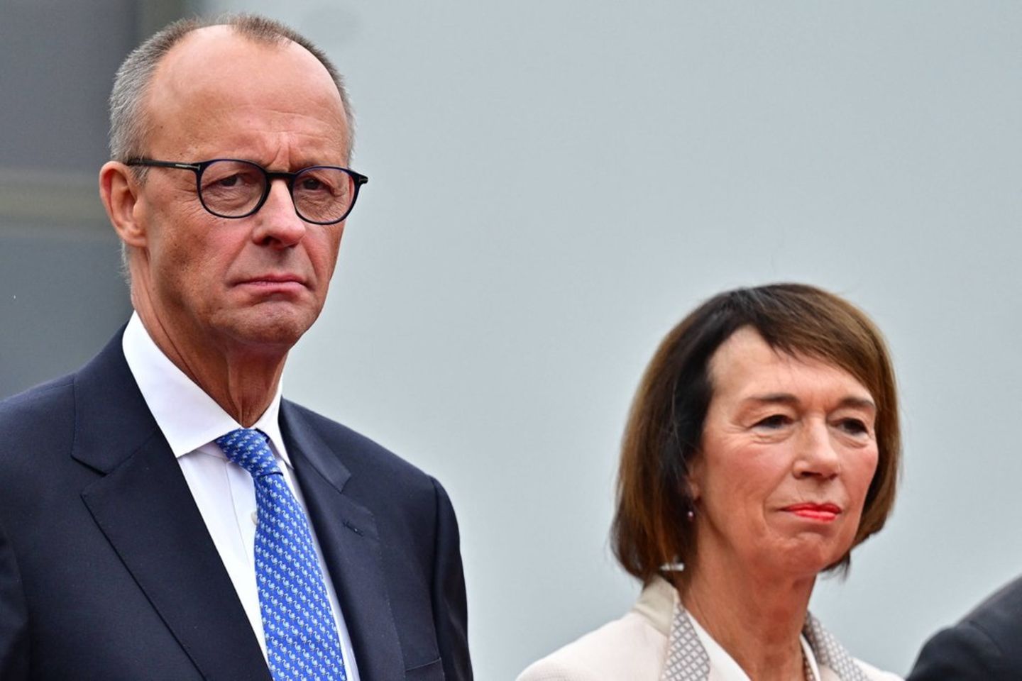 Friedrich Merz war mit dabei: Charlotte Merz stürzte mit Fahrrad | GALA.de