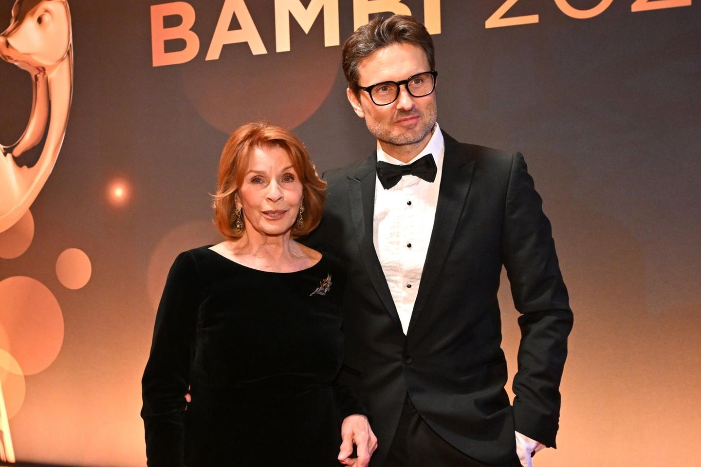 Senta Berger: Nach OP! Sohn Simon Verhoeven organisiert Premier für sie ...