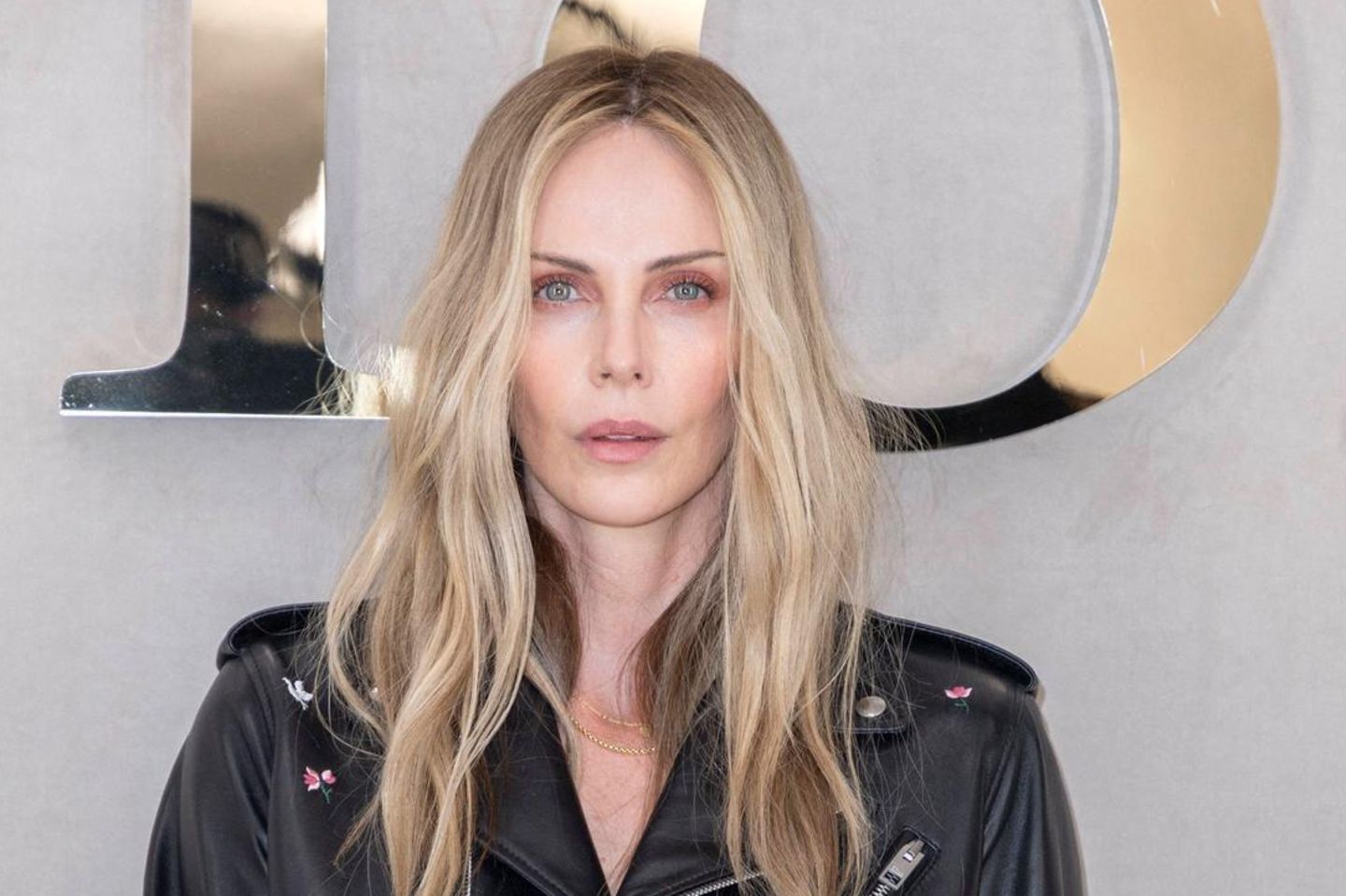 Wie Wurde Charlize Theron Entdeckt
