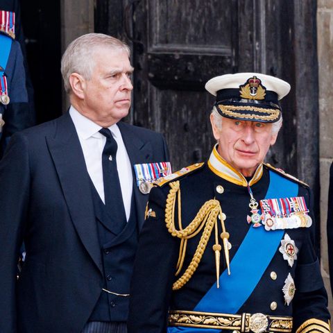 Andrew Mountbatten-Windsor: König Charles äußert sich zur Festnahme ...