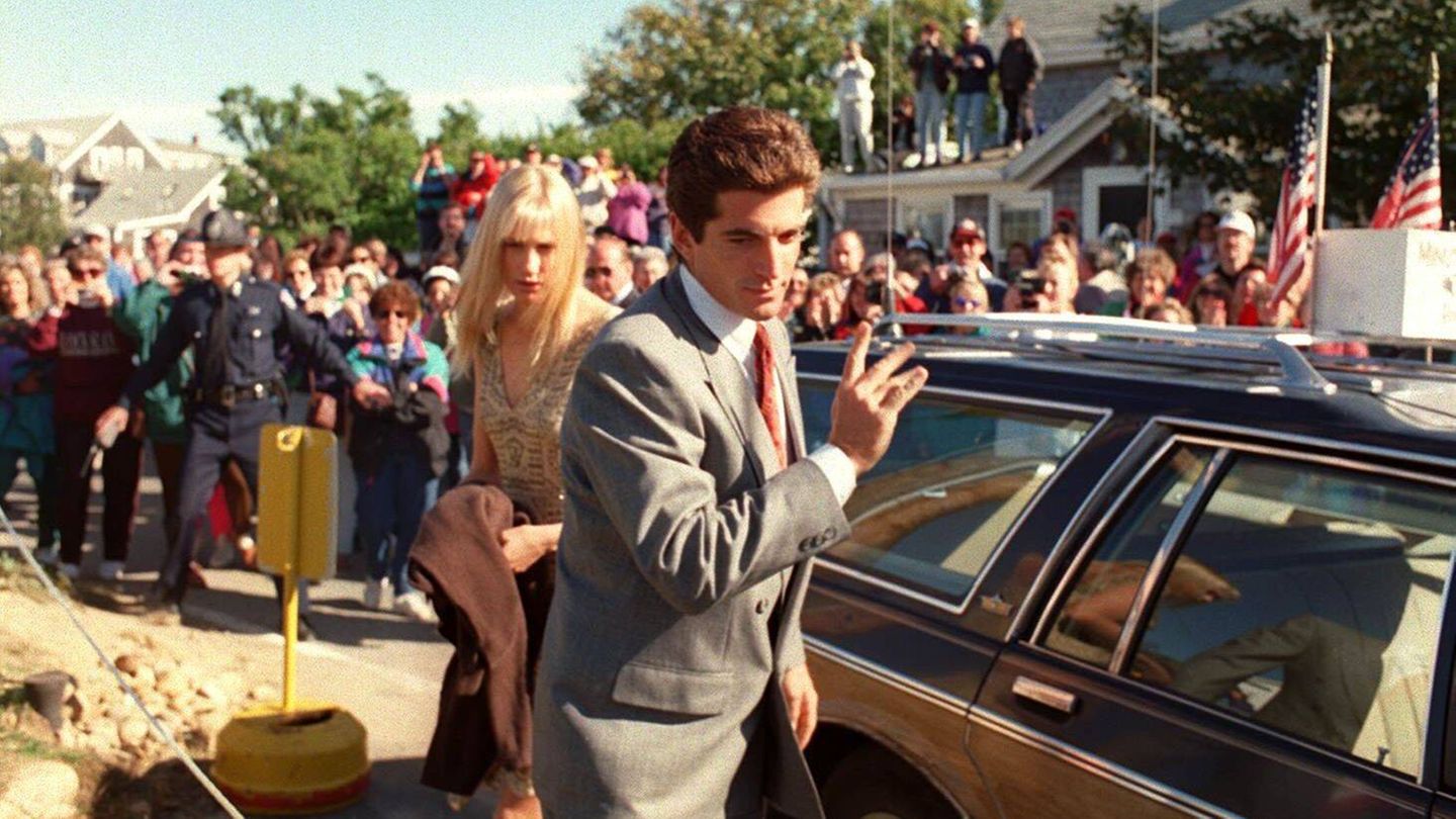 John F. Kennedy Jr.: Seine Romanzen von Daryl Hannah bis Madonna | GALA.de