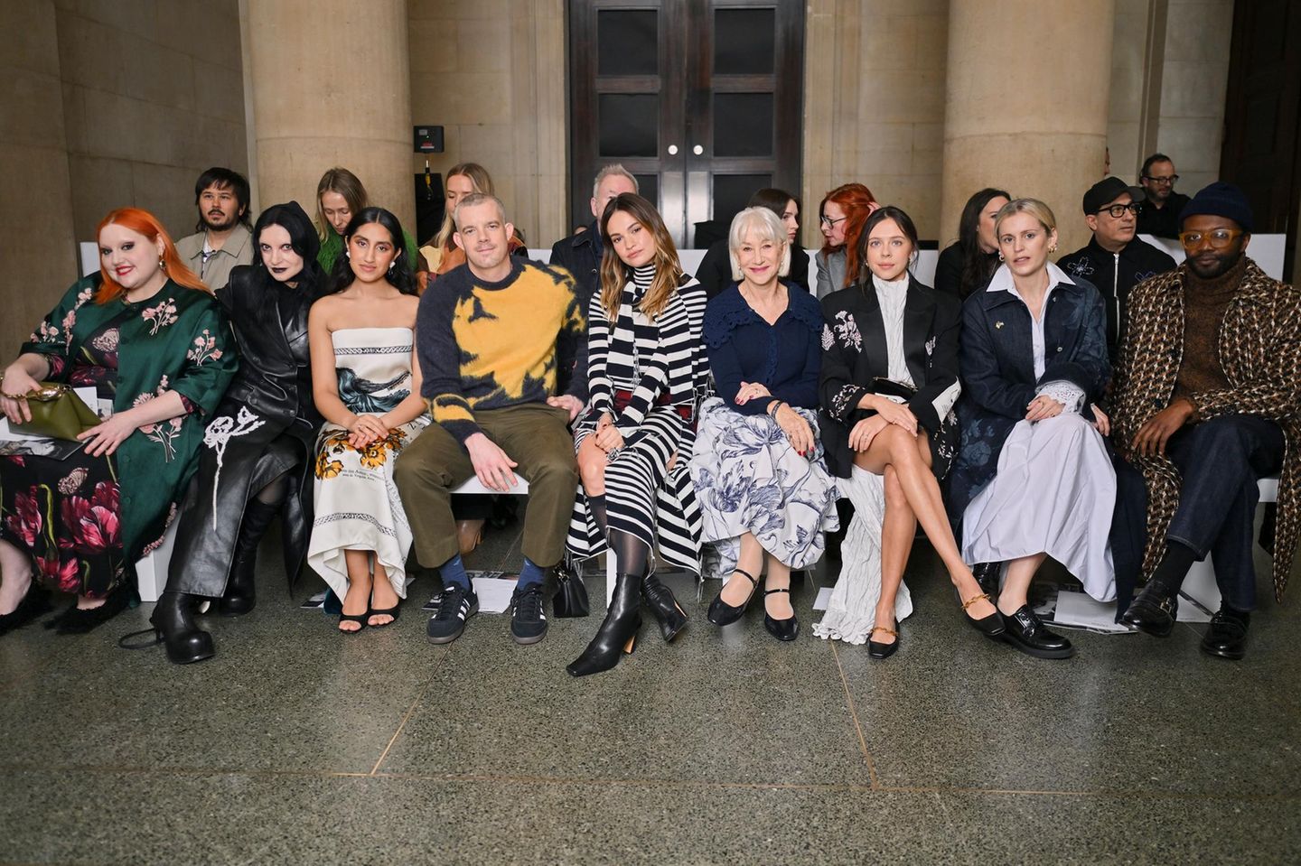 Promi-Alarm bei Burberry: Vor spektakulärer Kulisse feiert die London ...