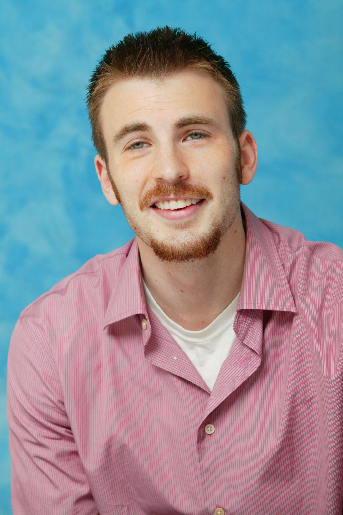 Chris Evans, Scarlett Johansson + Co.: Der beeindruckende Beautywandel ...