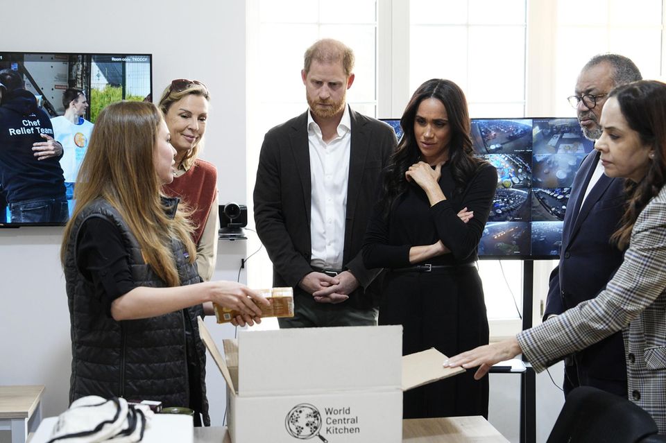 Tag zwei ihrer Jordanienreise: Herzogin Meghan sendet Botschaft mit ...