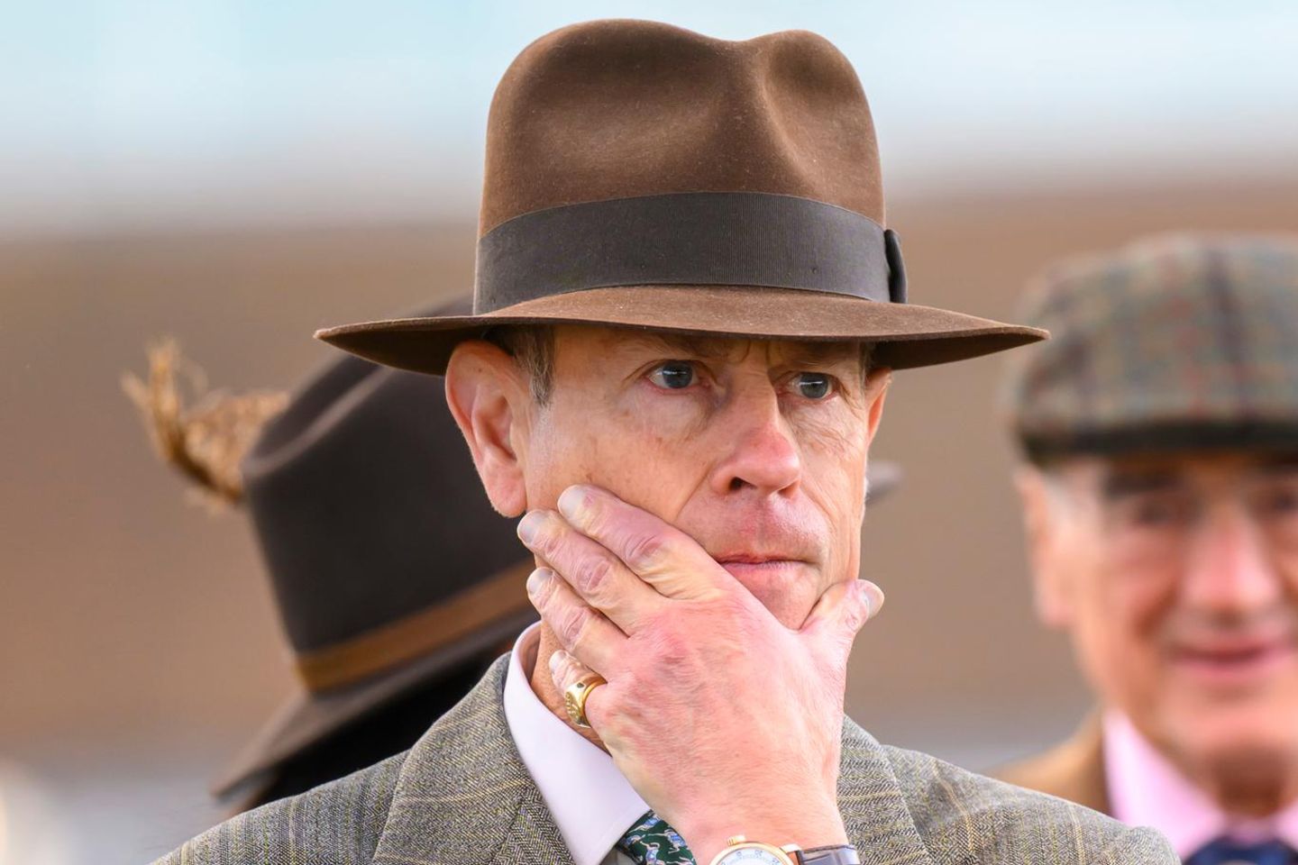 Prinz Edward: Mitten im Andrew-Skandal packt seine Ex-Freundin aus ...
