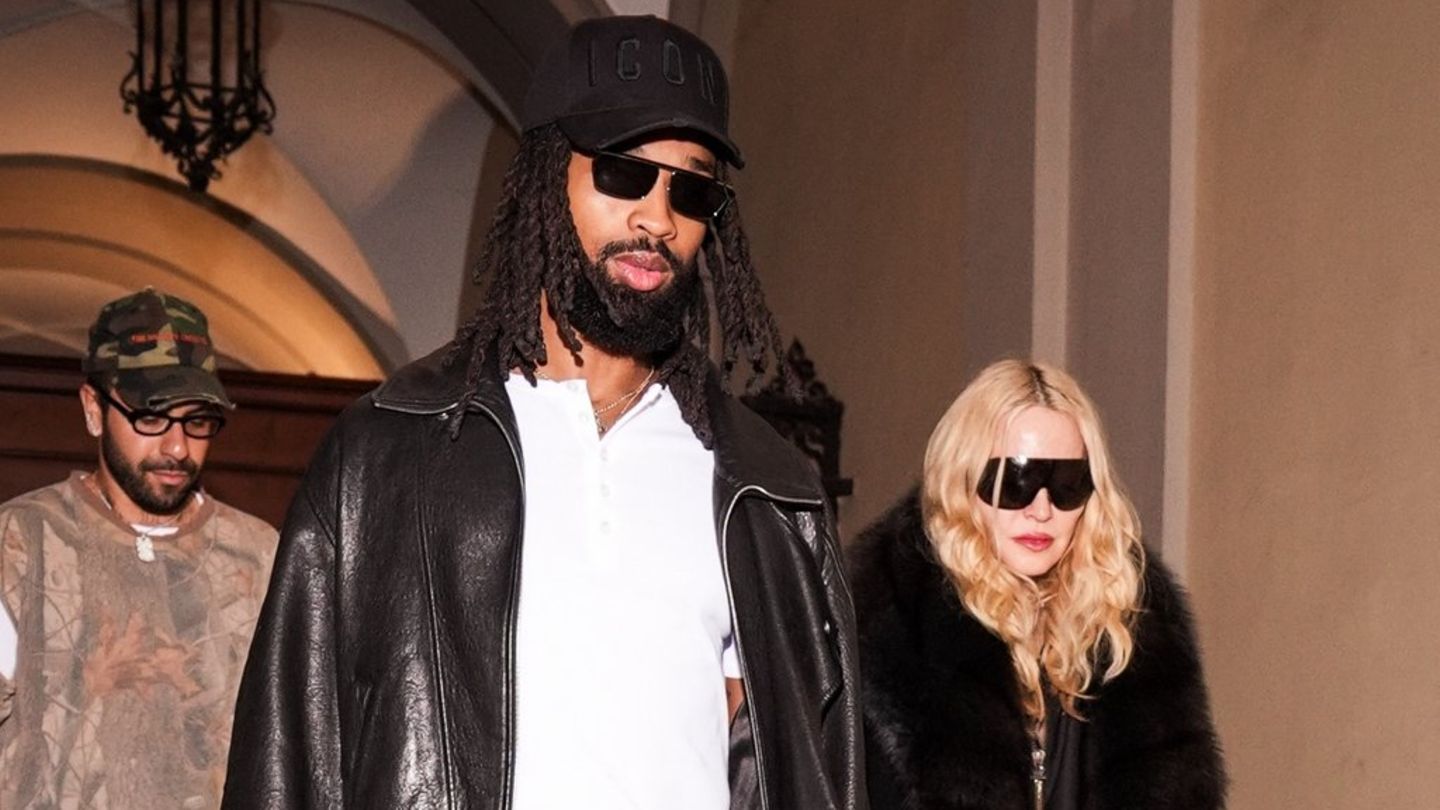Fashion Week in Mailand: Madonna zeigt sich mit ihrem Partner | GALA.de
