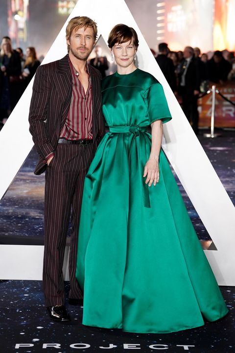 Huch, was ist denn da los? Eric André zieht auf dem Red Carpet blank ...