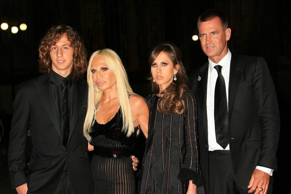 Donatella Versace: Erste gemeinsame Fotos ihrer Kinder seit 18 Jahren ...