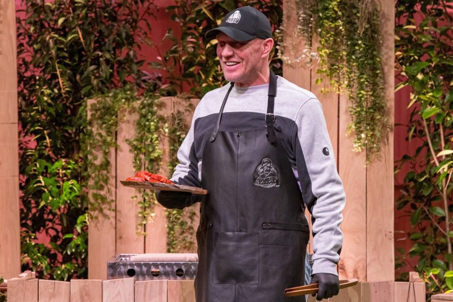 "Die Höhle der Löwen": Ex-Boxer Axel Schulz grillt Start-up-Steak | GALA.de