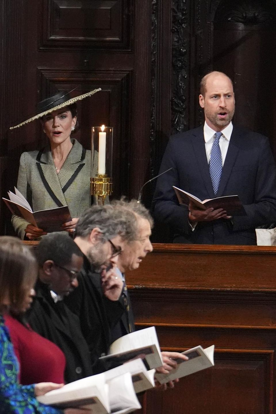 König Charles III. und Königin Camilla: Gemeinsam mit Kate ehren sie ...