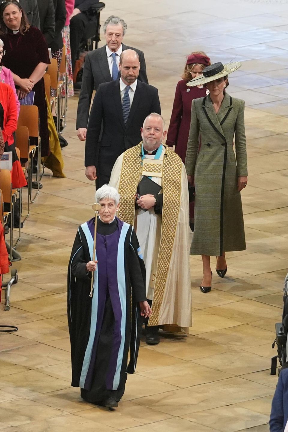 König Charles III. und Königin Camilla: Gemeinsam mit Kate ehren sie ...