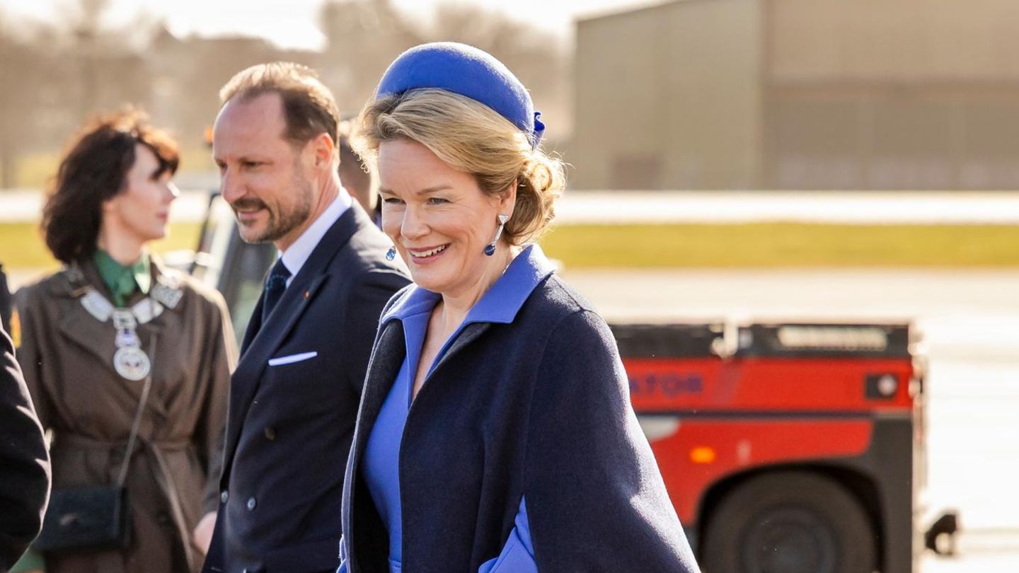 Königin Mathilde trägt eine mit Diamanten besetzte Rolex | GALA.de
