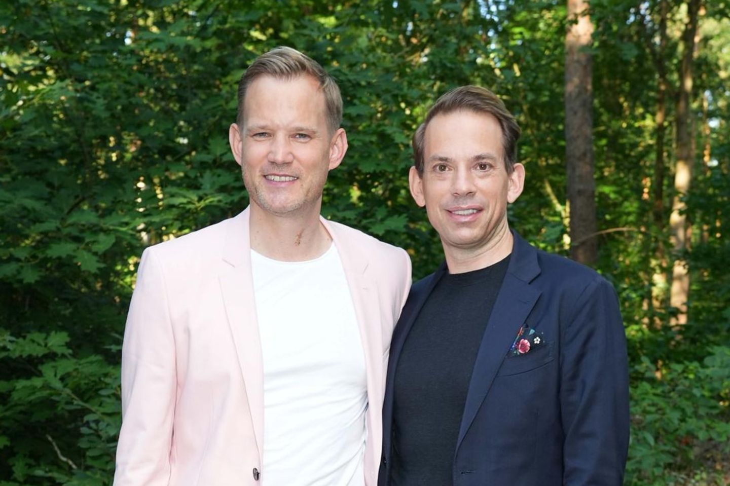 Hendrick Streeck + Ehemann Paul sind erstmals Eltern geworden | GALA.de