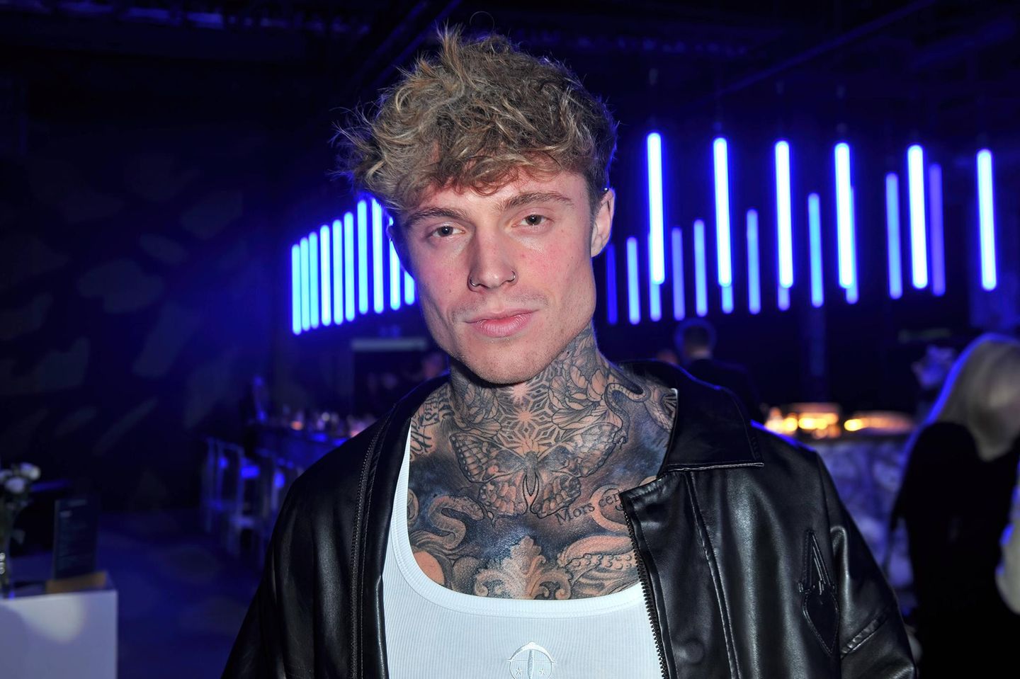 Samuel Dohmen: Ex-GNTM-Kandidat nach Not-OP wieder im Krankenhaus | GALA.de