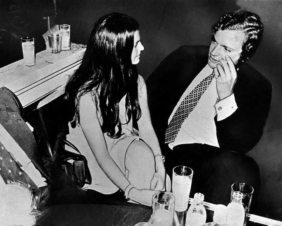König Carl Gustaf + Königin Silvia: Der Beginn ihrer Liebe in Bildern ...