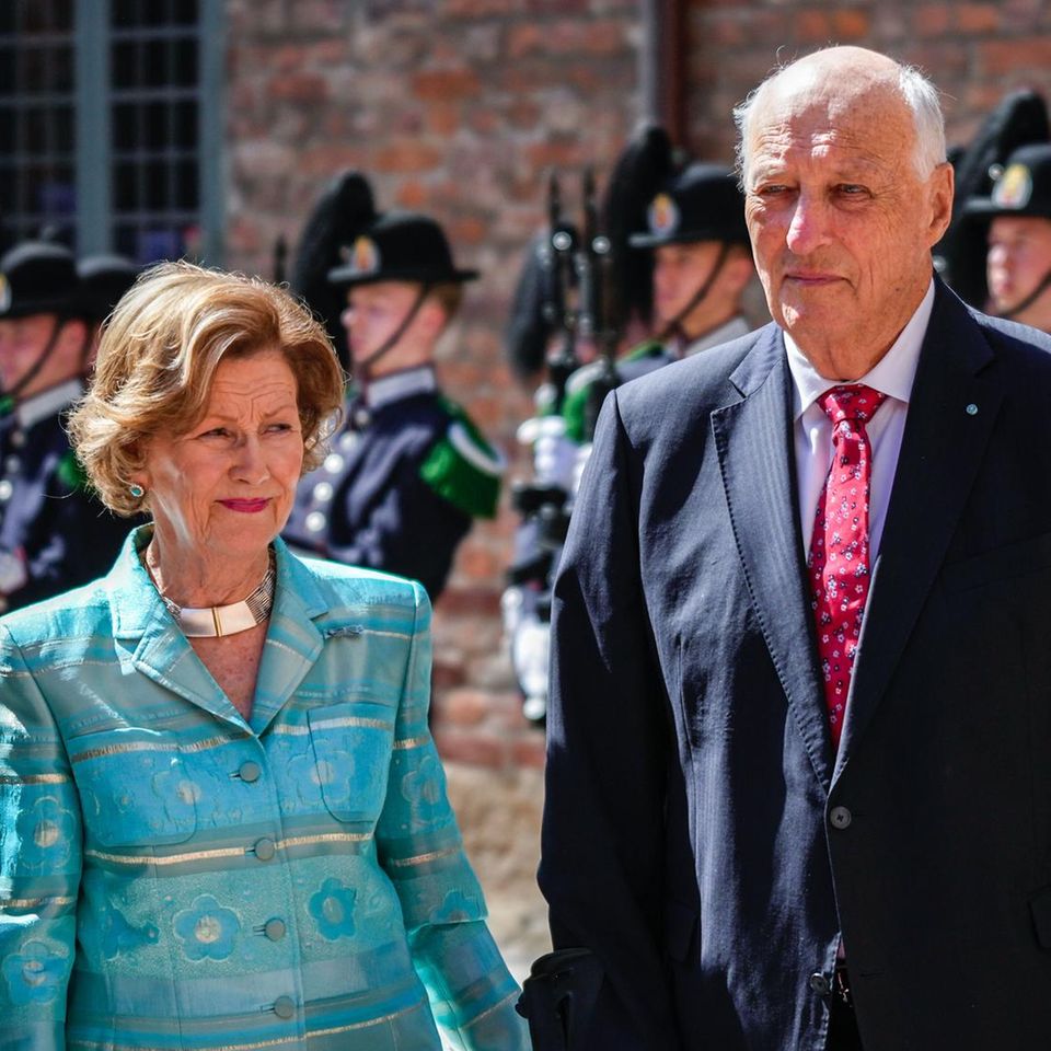 König Carl Gustaf von Schweden wird 80 – Special | GALA.de