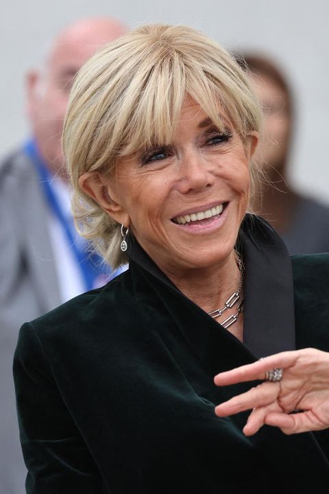 Brigitte Macron: Im halbtransparenten Kleid zieht sie alle Blicke auf ...
