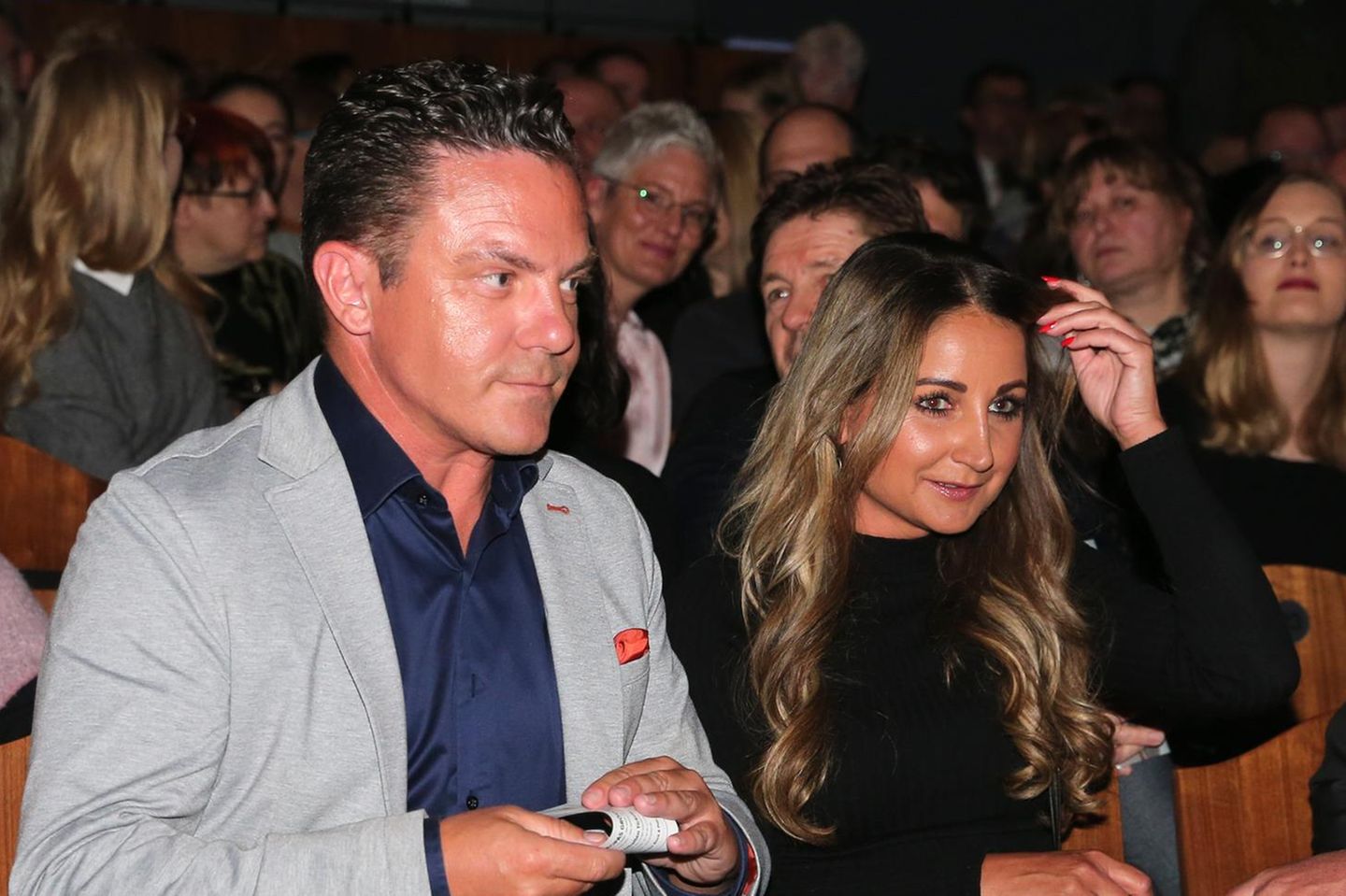 Stefan Mross: Eva Luginger macht schwere Erkrankung öffentlich | GALA.de