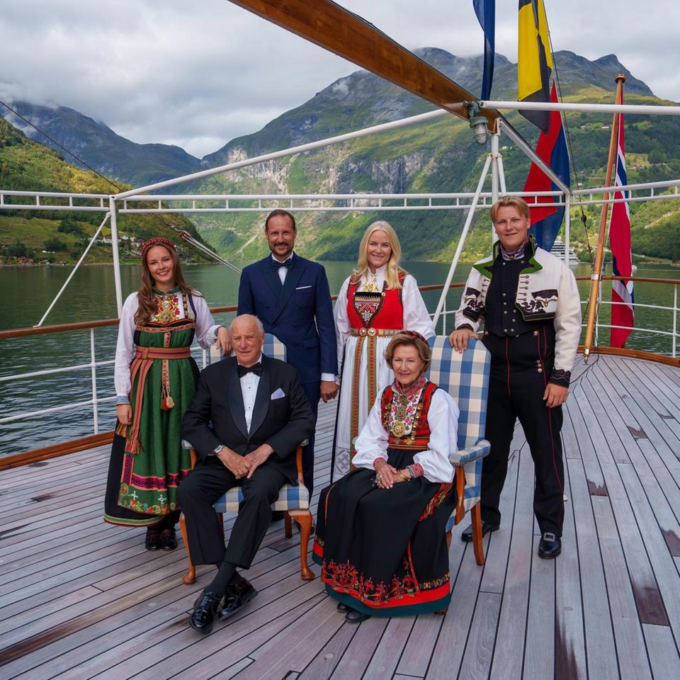 König Harald: "Leider ..." Endlich bricht er sein Schweigen über Mette ...