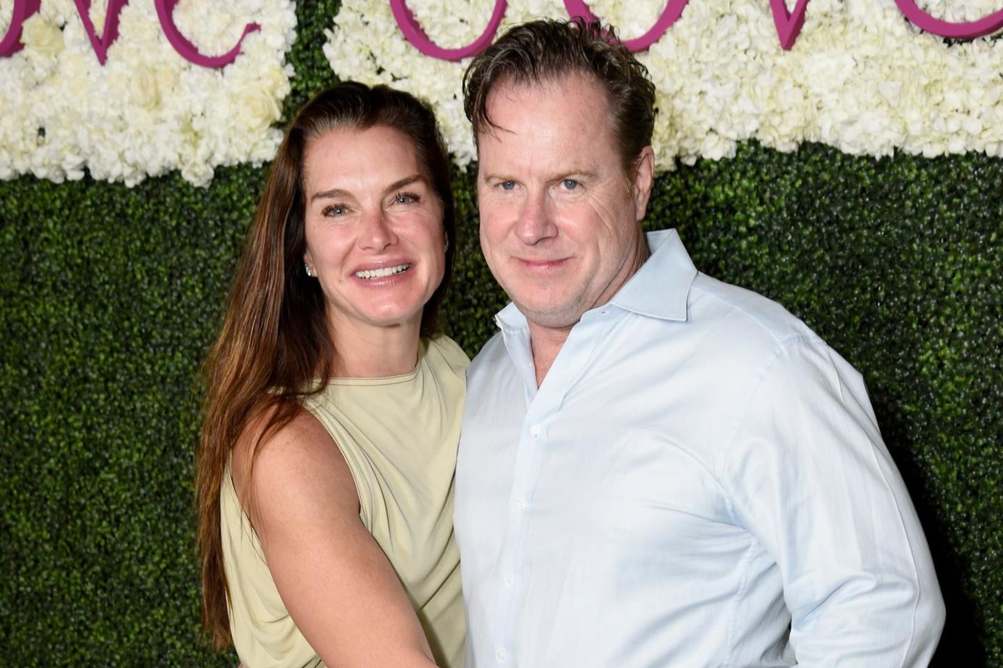 Brooke Shields: Sie feiert 25. Hochzeitstag mit Ehemann Chris Henchy ...