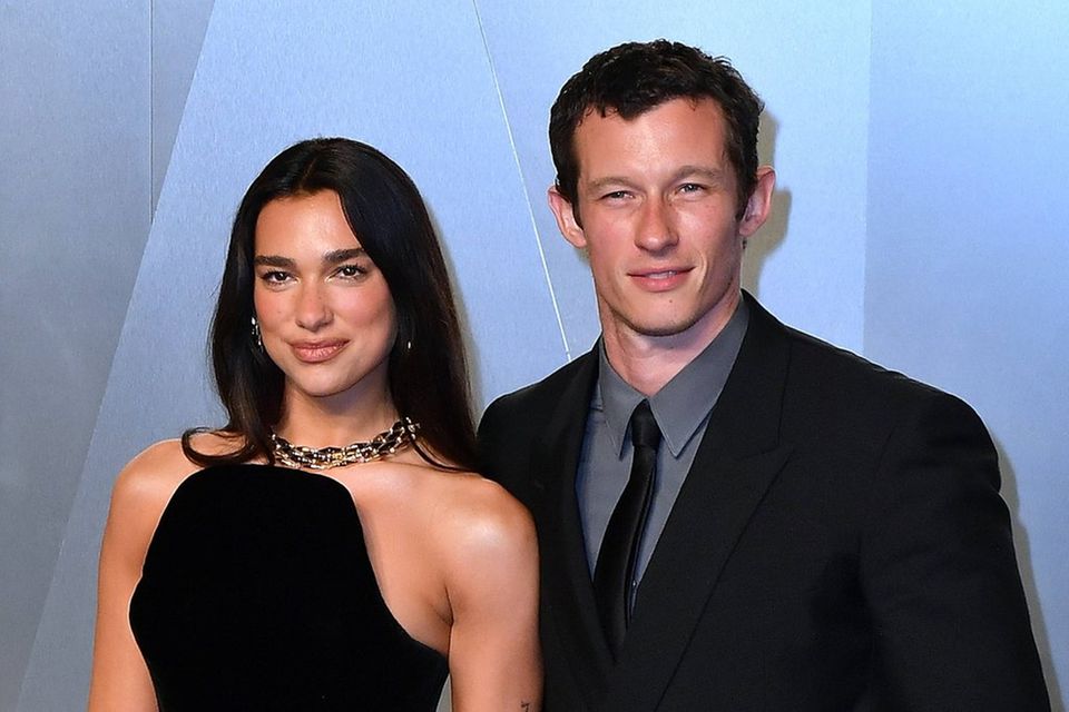 Dua Lipa und Callum Turner: Hochzeit soll schon im Juni stattfinden ...