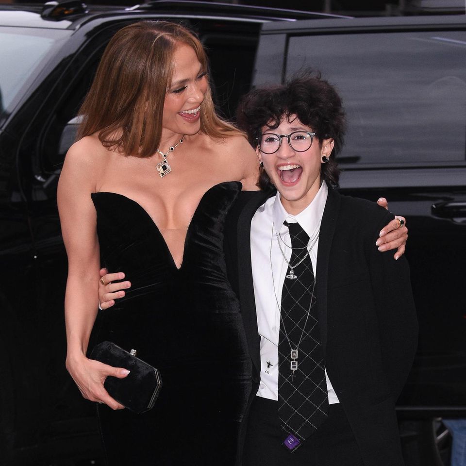 Jennifer Lopez: Beim Abschluss von Emme zeigt sich JLo als stolze ...