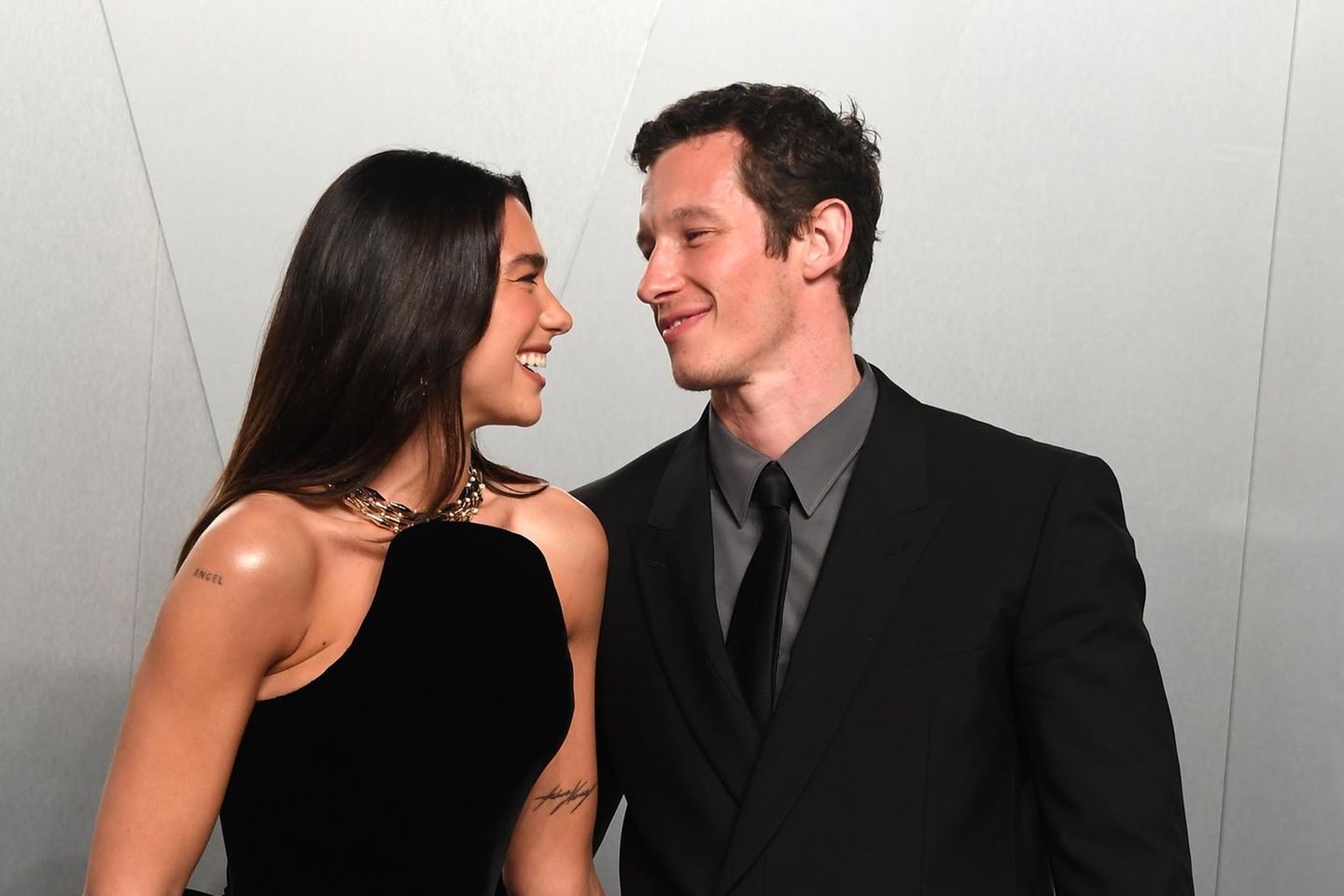 Dua Lipa + Callum Turner: Sie überraschen alle mit ihrer Blitzhochzeit ...