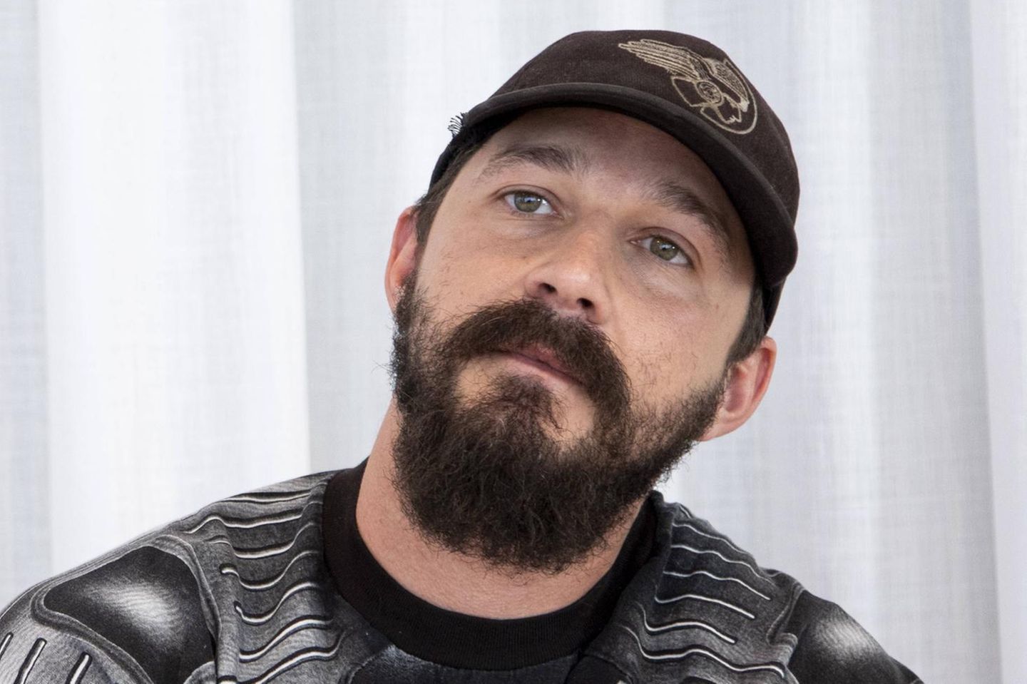 Shia LaBeouf: Schauspieler zu zweijähriger Bewährungsstrafe verurteilt ...