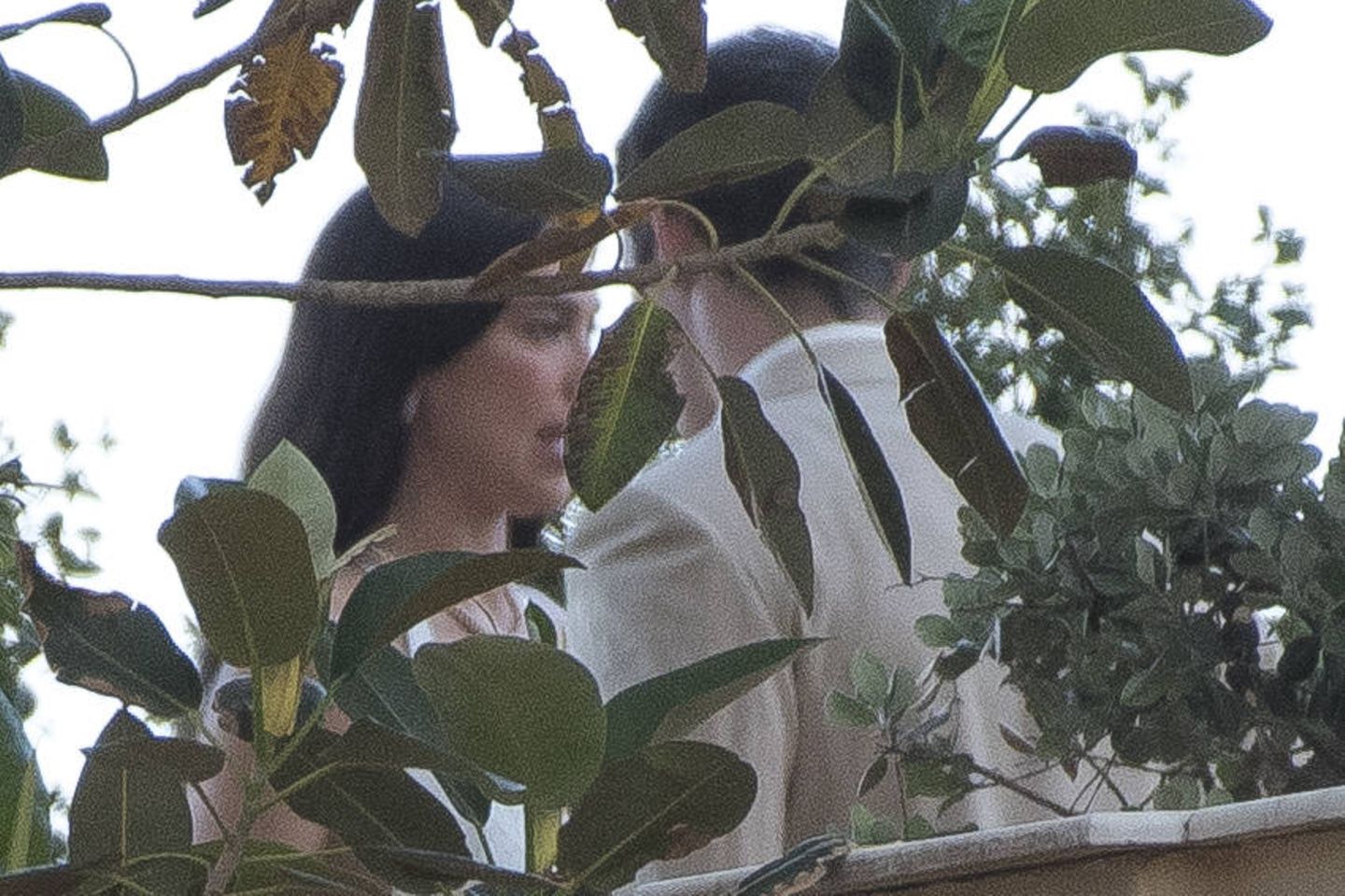 Dua Lipa + Callum Turner: Blick hinter die Kulissen ihrer romantischen ...