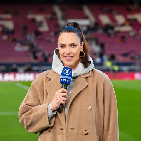 Esther Sedlaczek - Starporträt, News, Bilder | GALA.de
